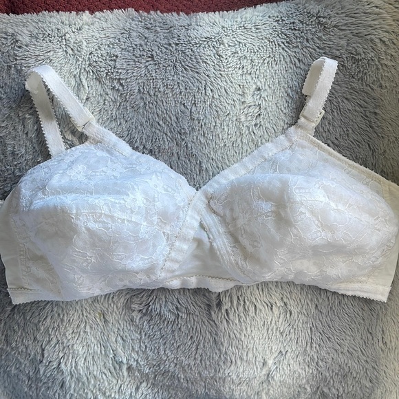 Intimates & Sleepwear | Vintage Bra 42c | Poshmark